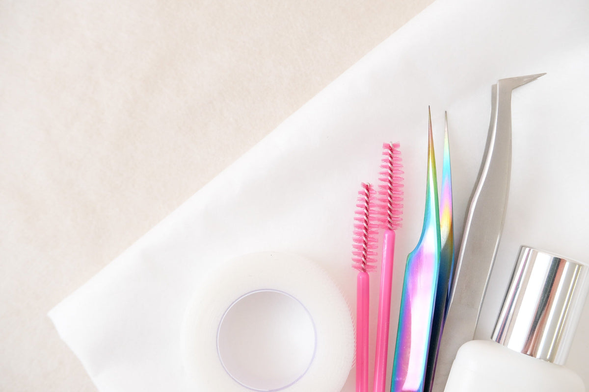 Lashing Together: The Power of Collaboration – Luxom Lash